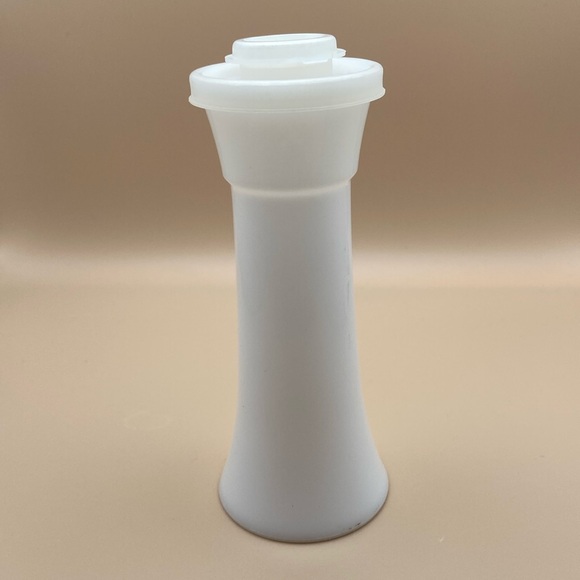 Tupperware | Kitchen | Vintage Tupperware 78 Hourglass Sheer Salt ...